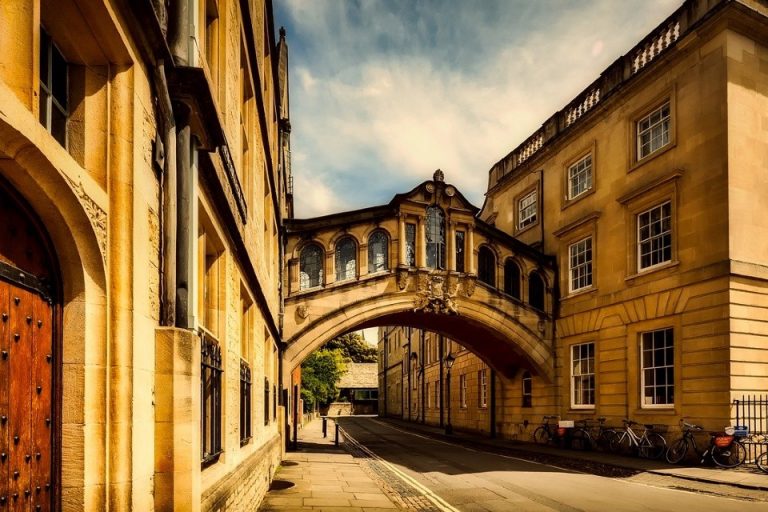 Oxford readies UK's first Zero Emission Zone (ZEZ) - Fleet Summit